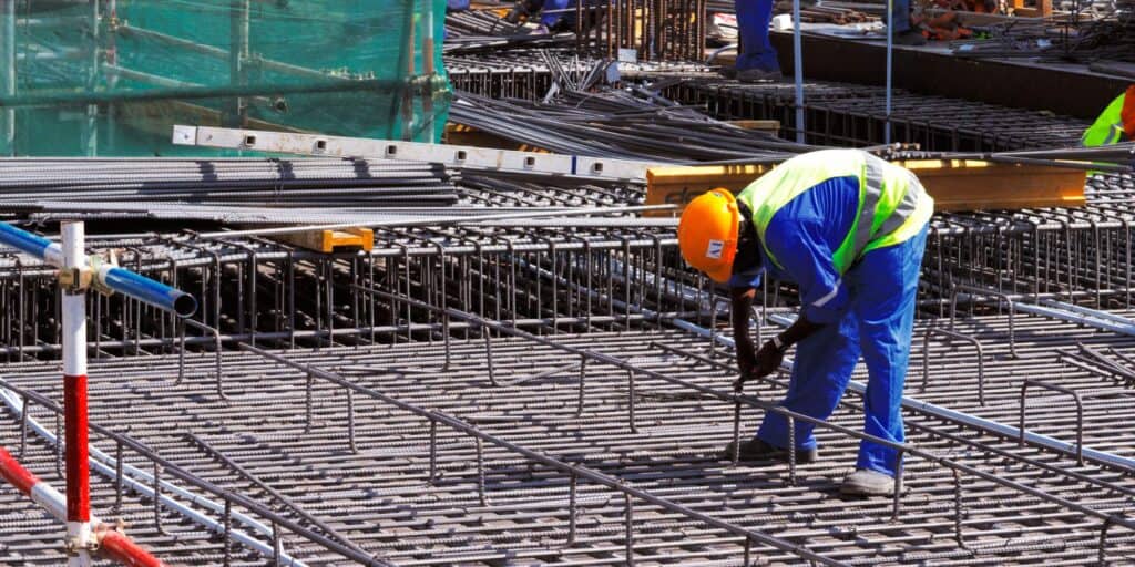 Working in heat - extreme weather conditions | Compliance Partners News